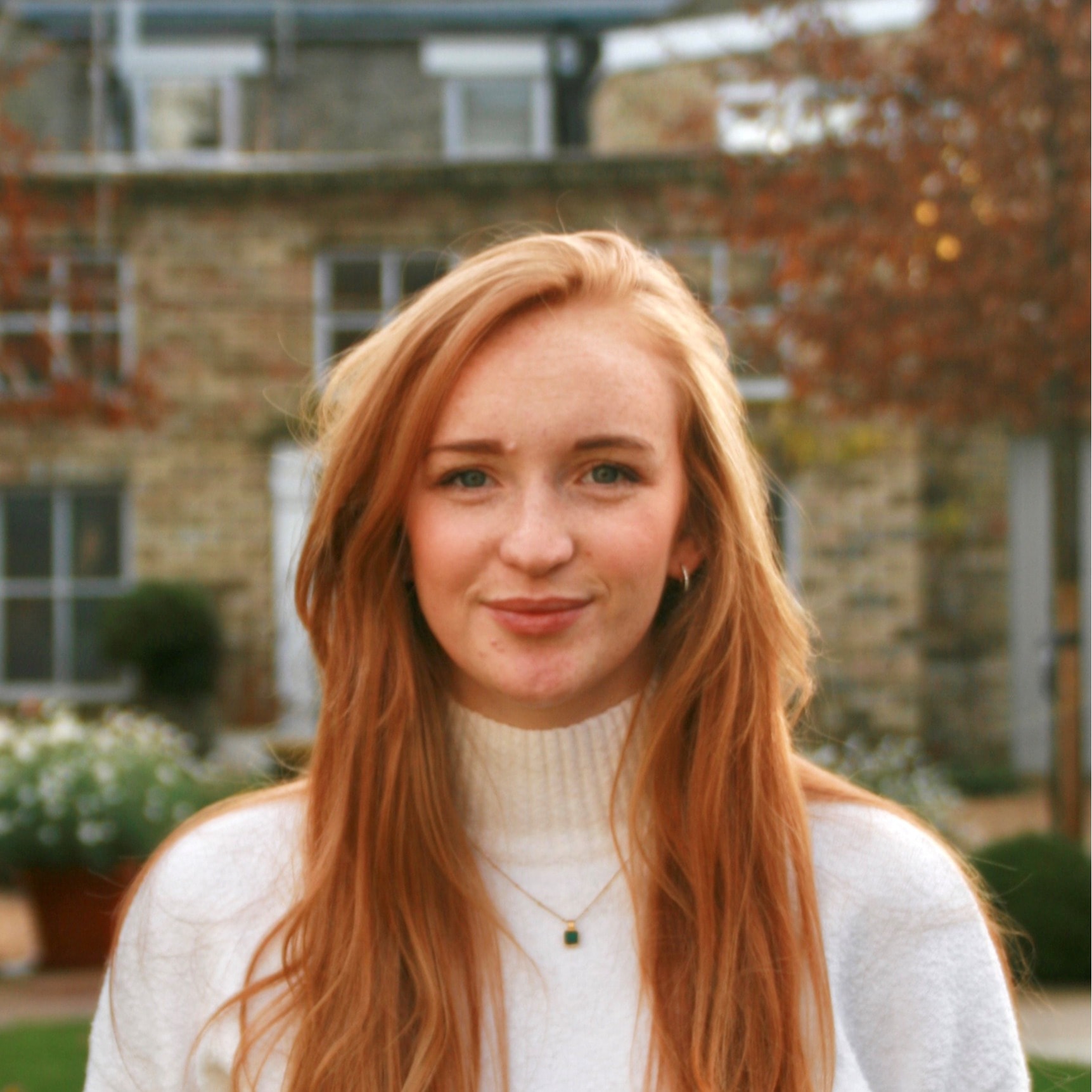 Zoe | Pet sitter in London | Pawshake.co.uk