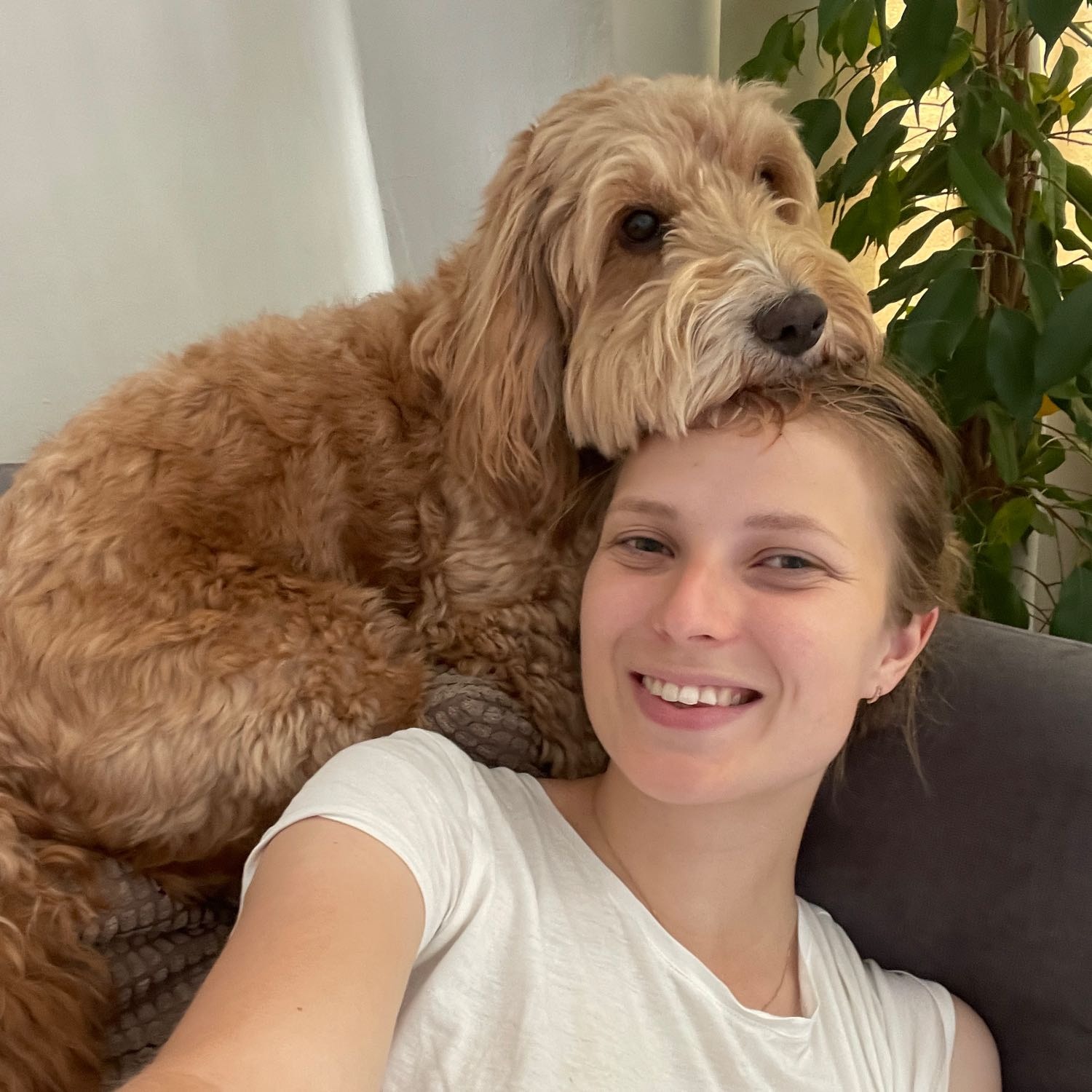 Loreta | Pet sitter in Headington | Pawshake.co.uk